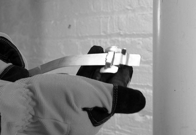 How to Use Stainless Steel Banding Tool - hongjinghardware